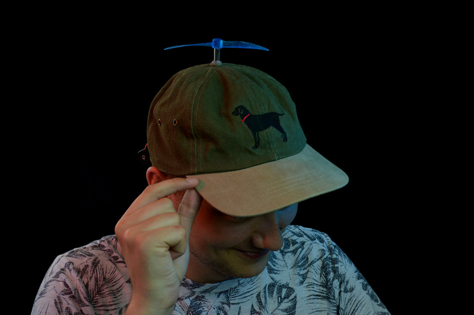 Self-propelling Propeller Hat using TinyLily
